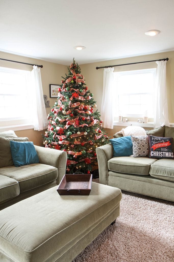 My Little Holiday Home Tour - MomAdvice